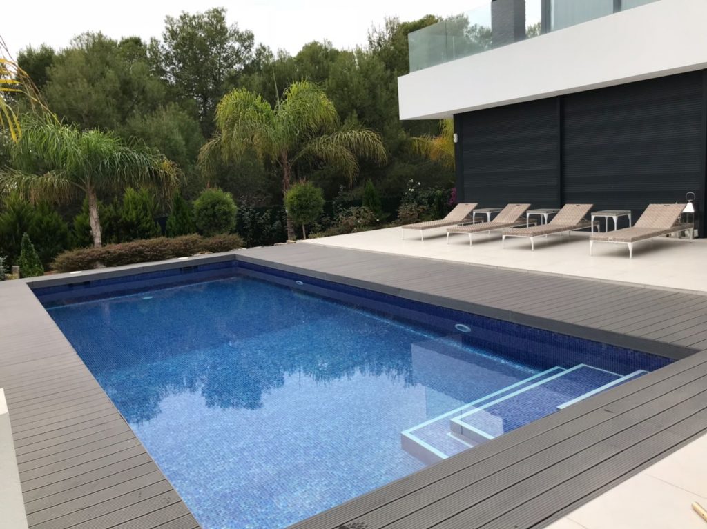 PISCINA RECTANGULAR » ESPECTACULAR « | Contruccion Piscinas - Novamarina