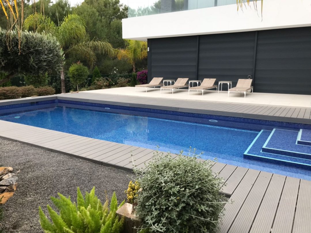 PISCINA RECTANGULAR » ESPECTACULAR « | Contruccion Piscinas - Novamarina